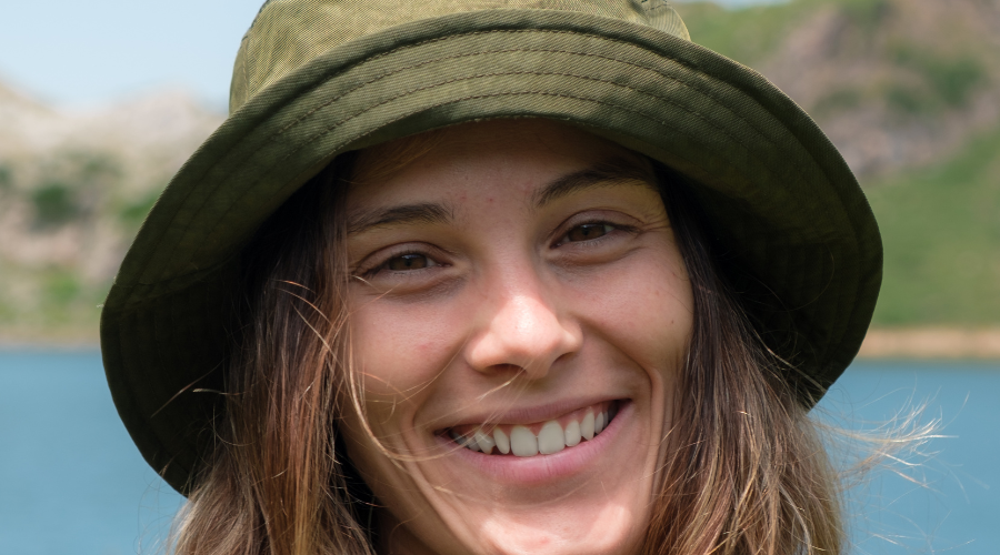 Bucket Hats en Haarstijlen: Welke kapsels passen het beste bij deze ...